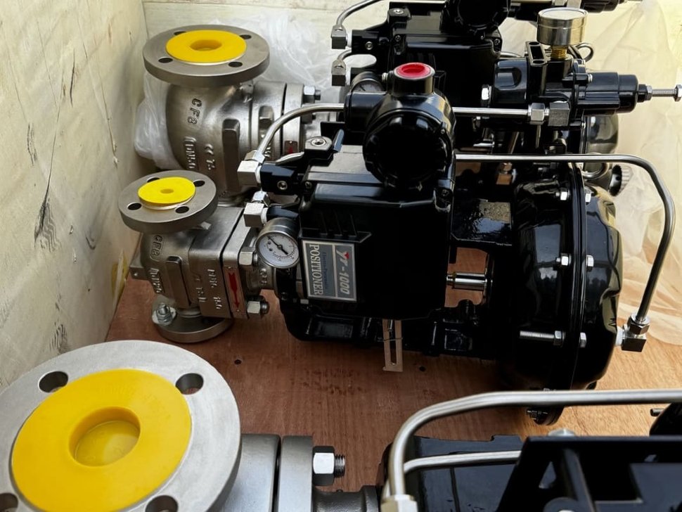 DN65 Pneumatically actuated control valve 10P11Y-DNx6516Z-L112C-C (CF8 ...
